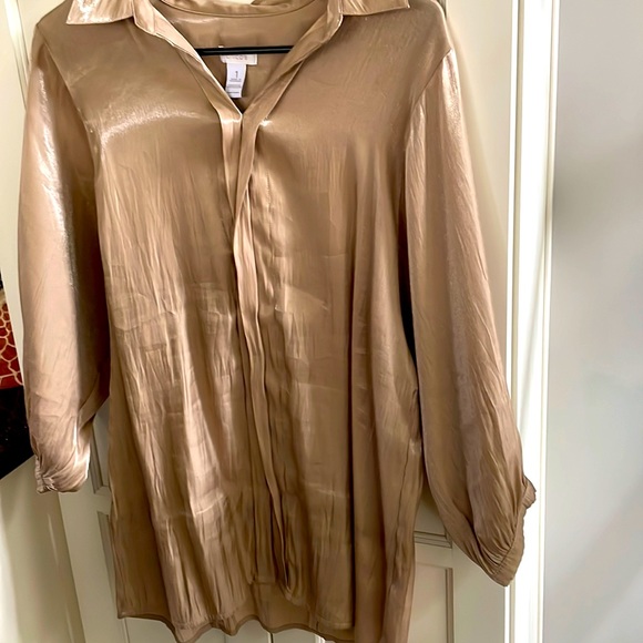Chico's | Tops | Silky Shimmery Gold Metallic Sheen Blouse That Picks ...